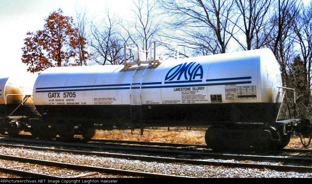 GATX 5705 in OMYA paint