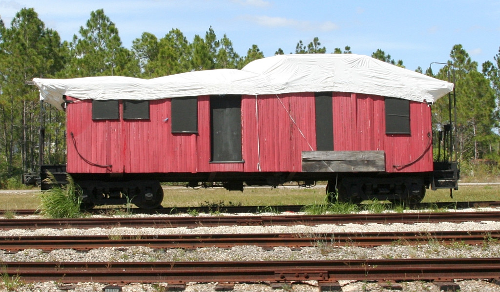FEC side door caboose? unknown number