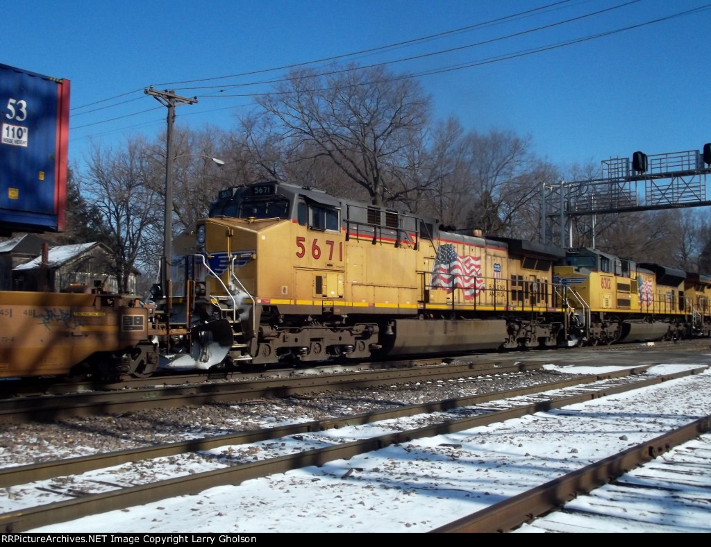 UP 5671