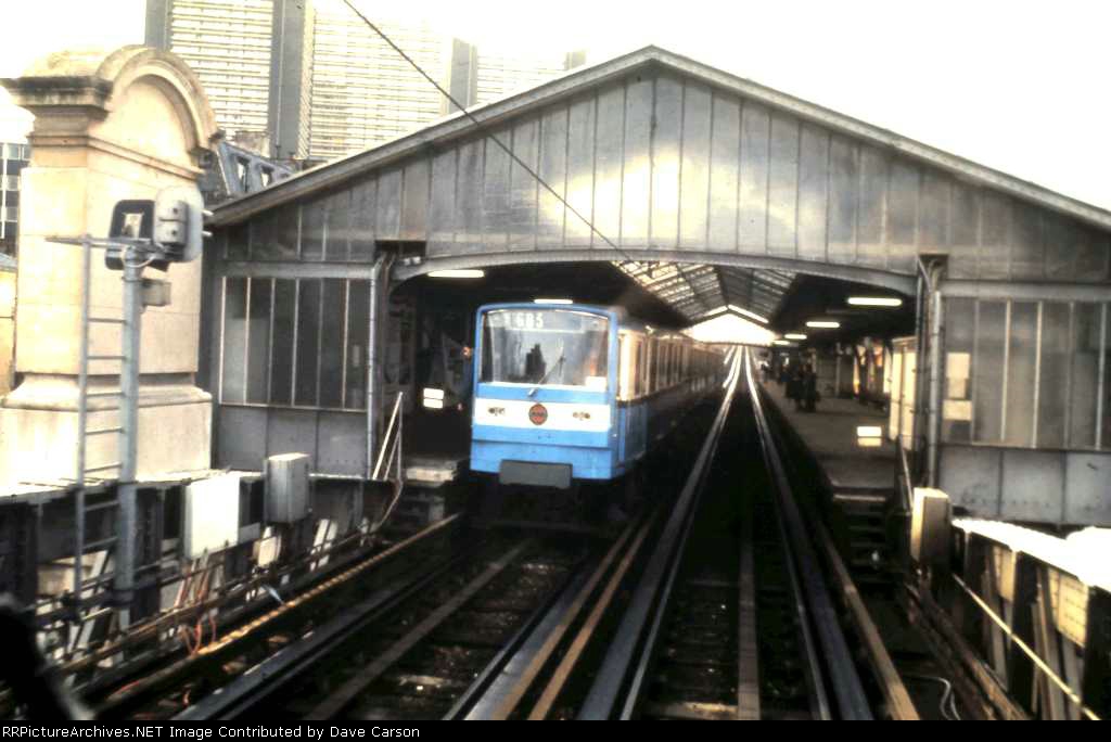 MP73 stock on Ligne 6.