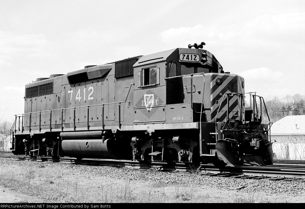 DH 7412