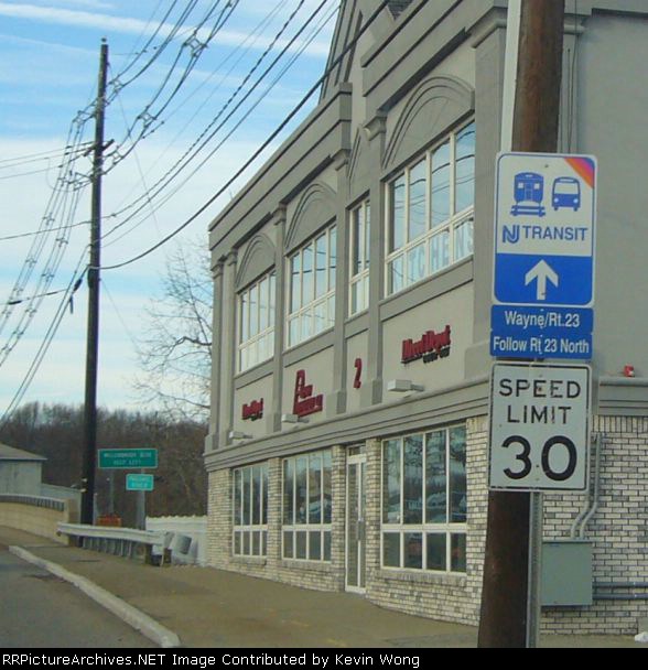 Directional sign to the new station on NJ Route 23