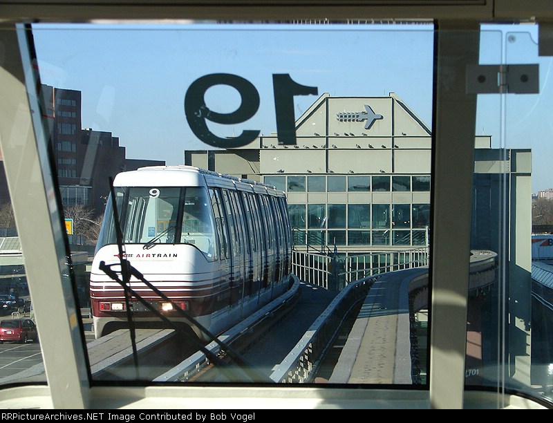 EWR AirTrain