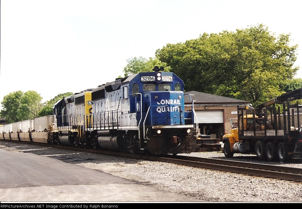 Just after spilt date, and a this CR/CSX duo roll south with a stack train