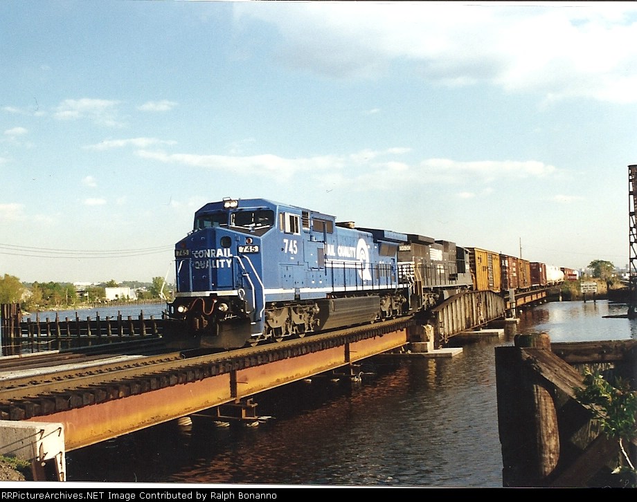 CR Train NSSE has a pair of GE's on the front today as it rolls north
