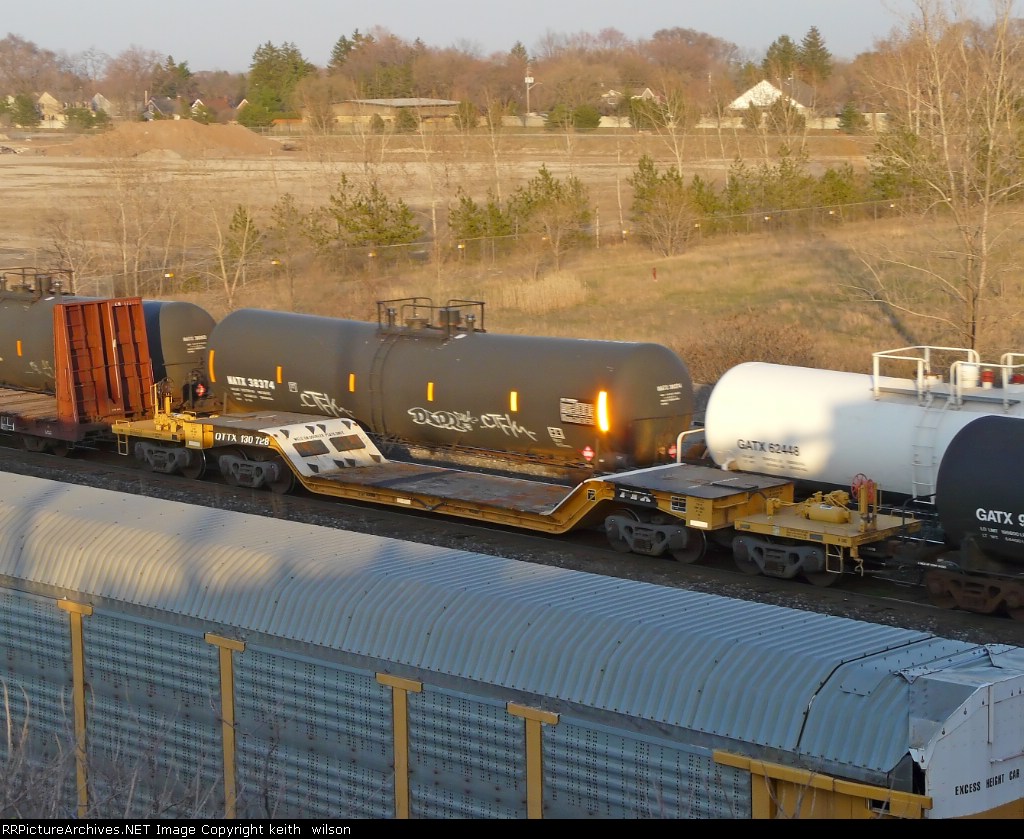 QTTX 130728 DEPRESSED FLAT CAR