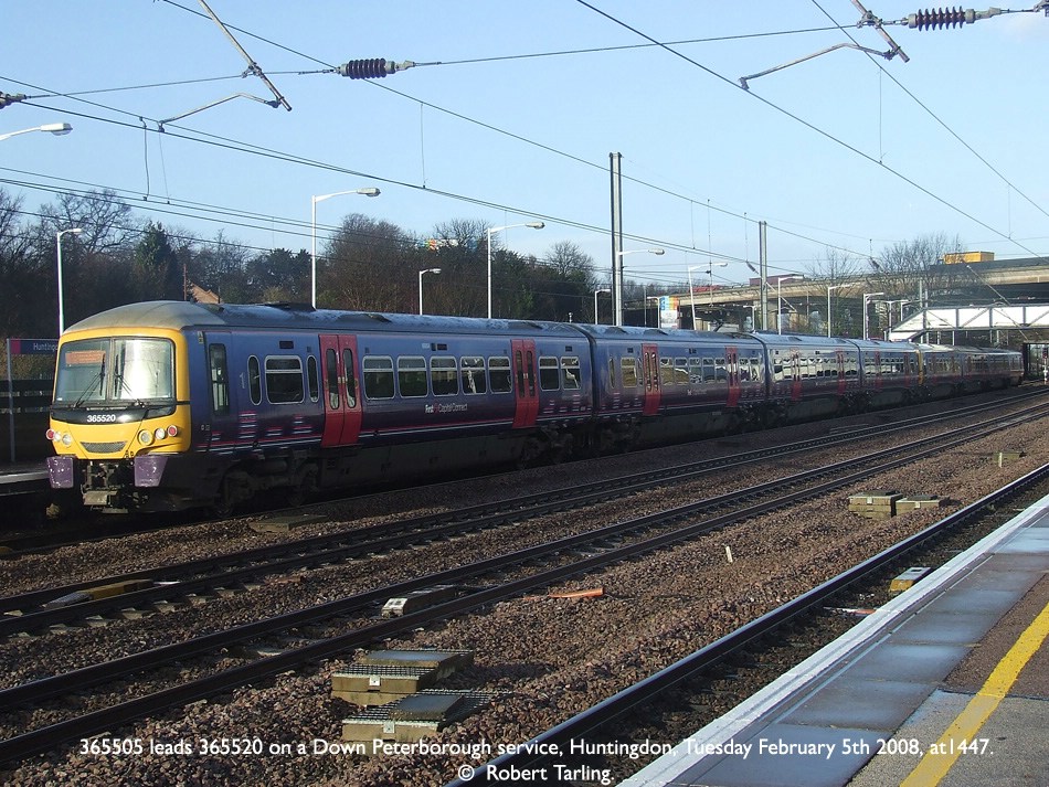 365505 leads 365520 on a Down Peterborough stopper.