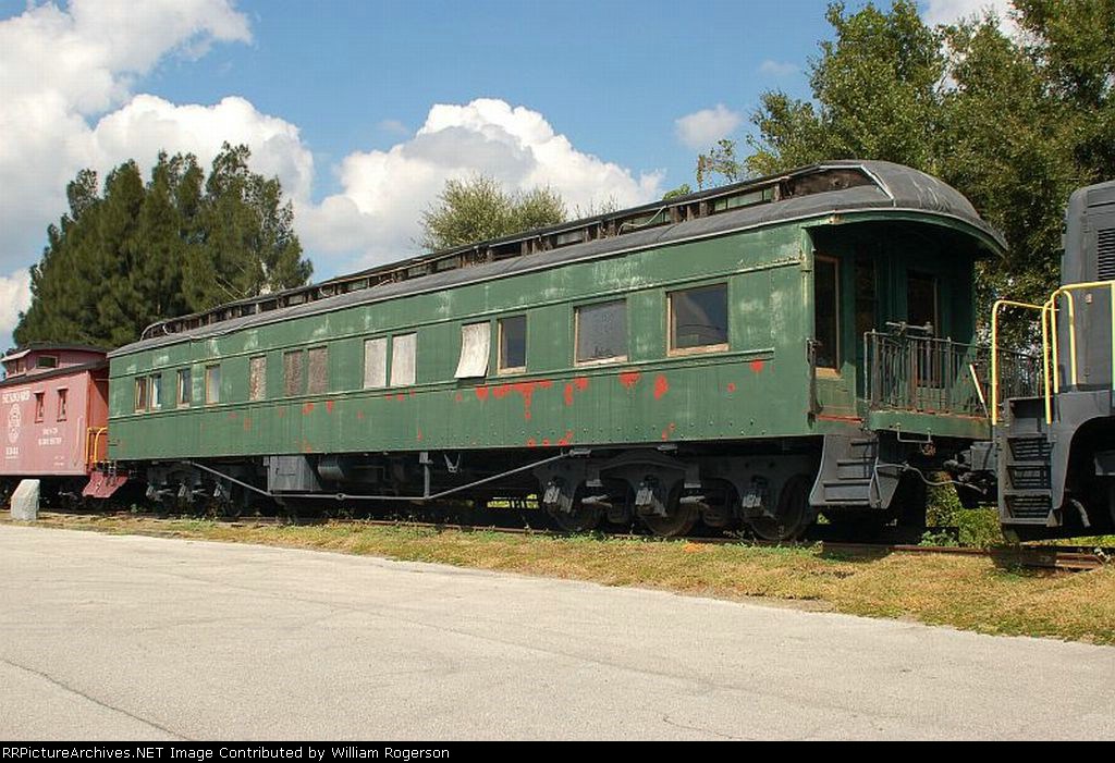 1916 Pullman Passenger Coach on display