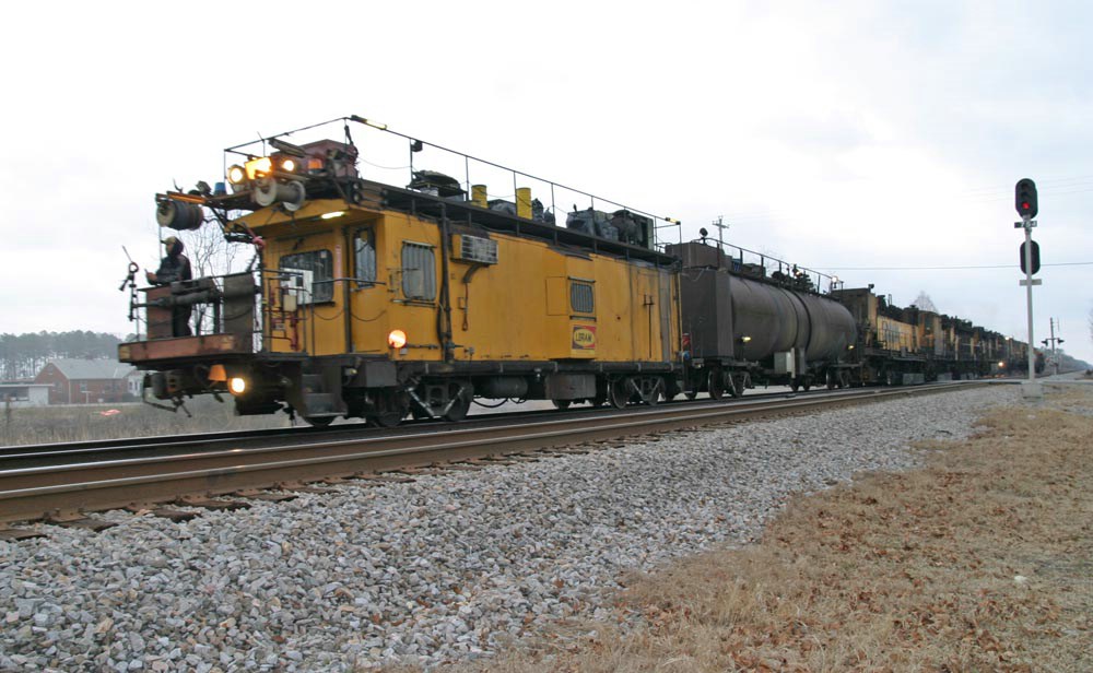 Loram caboose