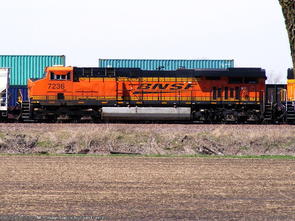 BNSF 7236