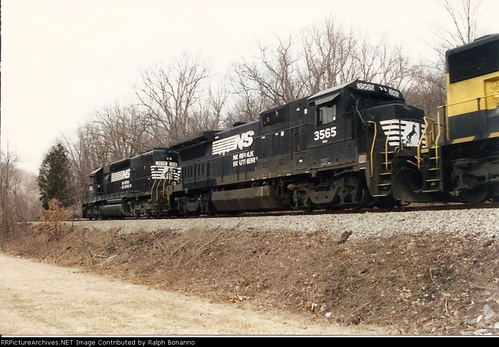 B32-8 3565 rolls west along Route 23 on an unusual daylight westbound train