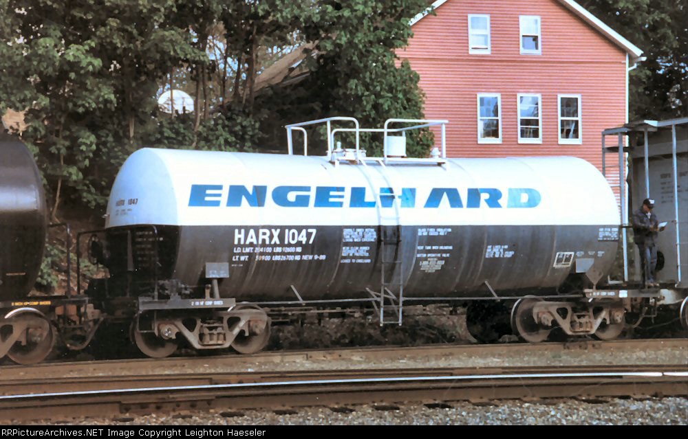 HARX 1047 in Engelhard paint