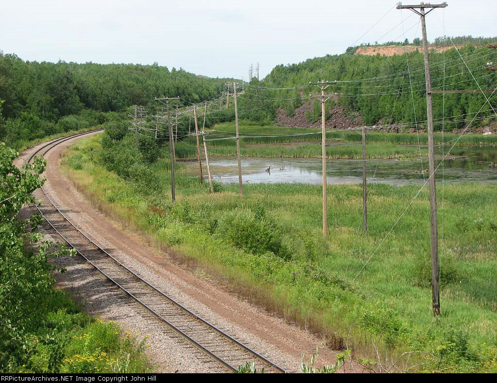 080802026 View from DM&IR Hull-Rust Short Line bridge over BN (ex-GN)