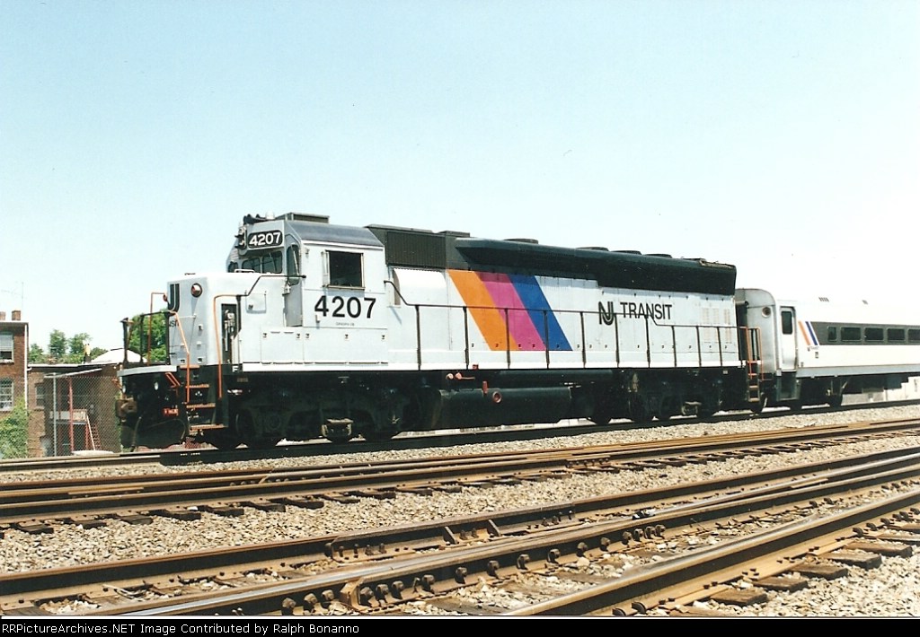 4207 heads west towards Raritan