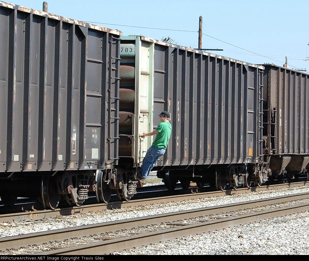 Stupid people do stupid things as this train jumper shows