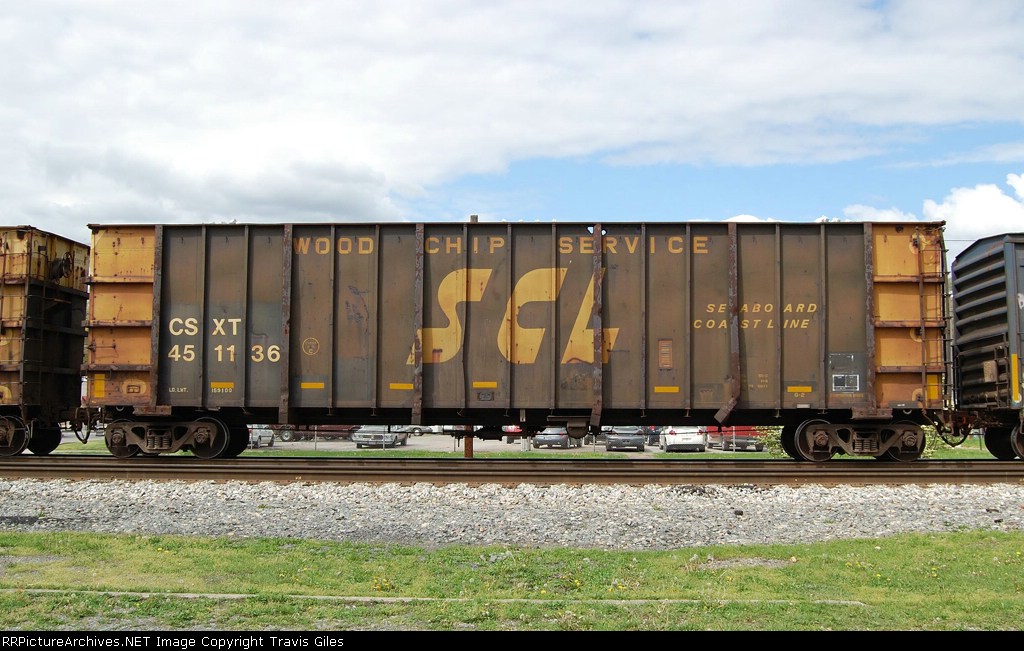 CSX 451136 Seaboard wood chip hopper