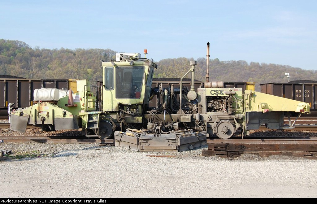 CSX MOW Equipment