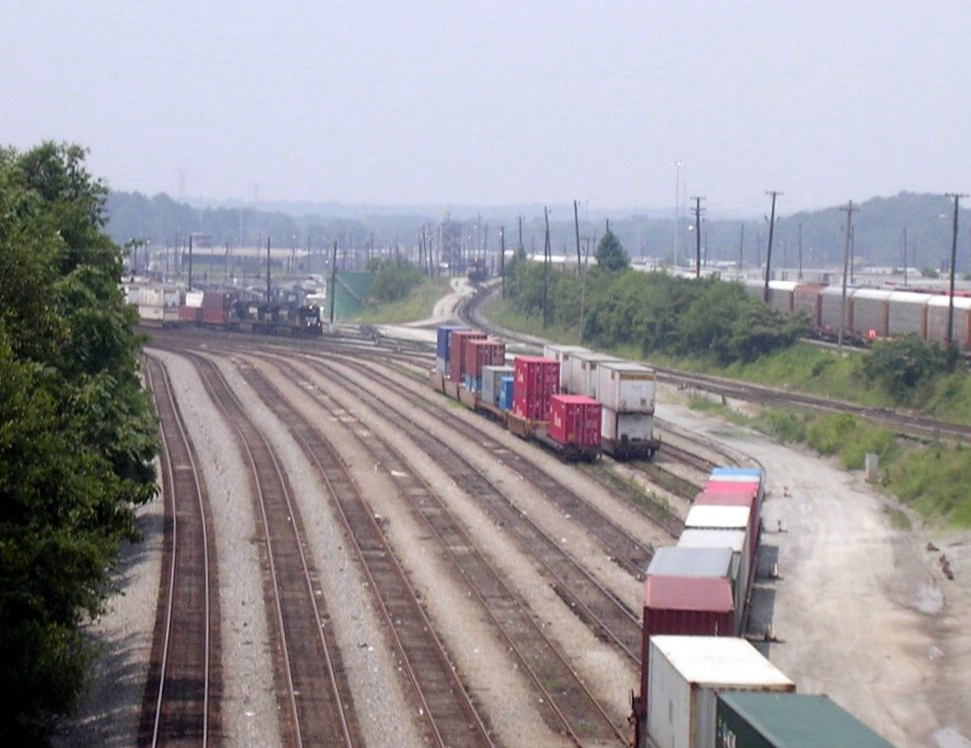 An NS GE CW40-9 Trails an NS GE C40-9 on a Northbound Intermodal at the ...