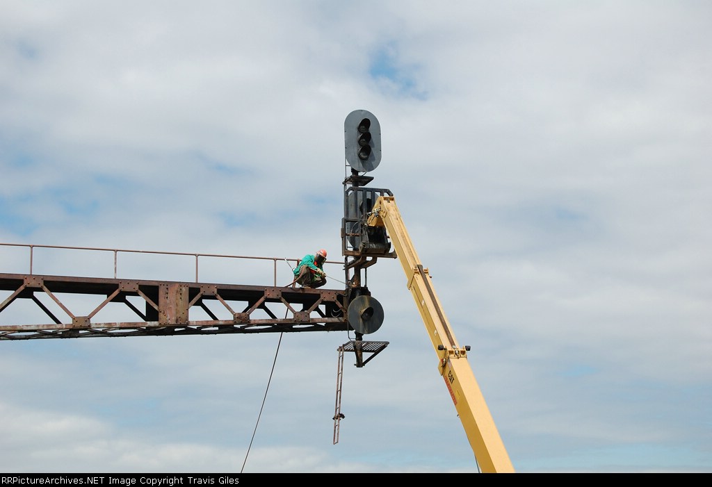 Getting ready to cut off the signal head