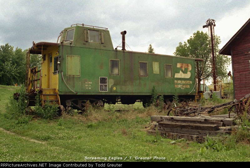 BN Caboose at Brownville Depot