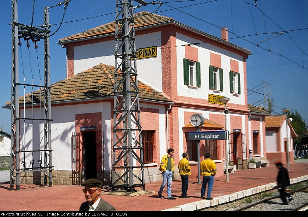 El Espinar Station, Spain