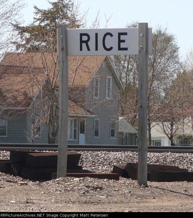 Station Sign Rice BNSF Staples Sub