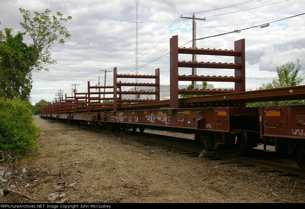 LIRR Welded rail train
