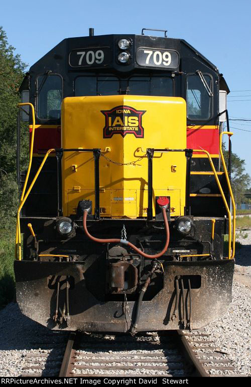 IAIS GP38-2 709