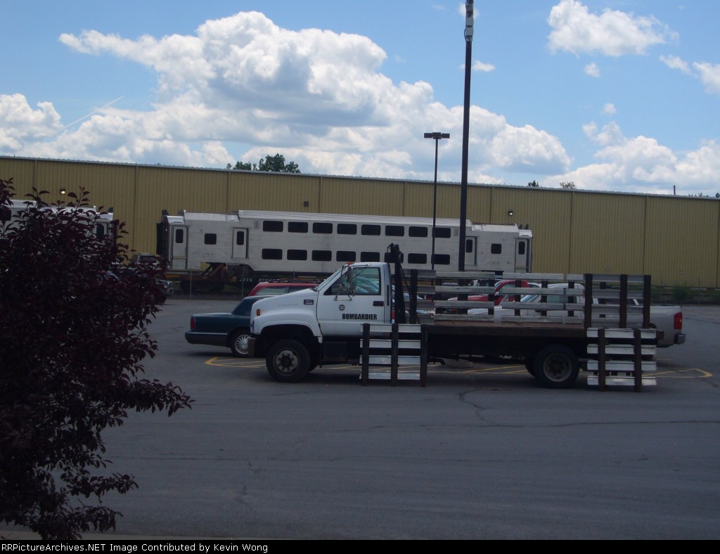 NJ Transit Multilevel trailer car