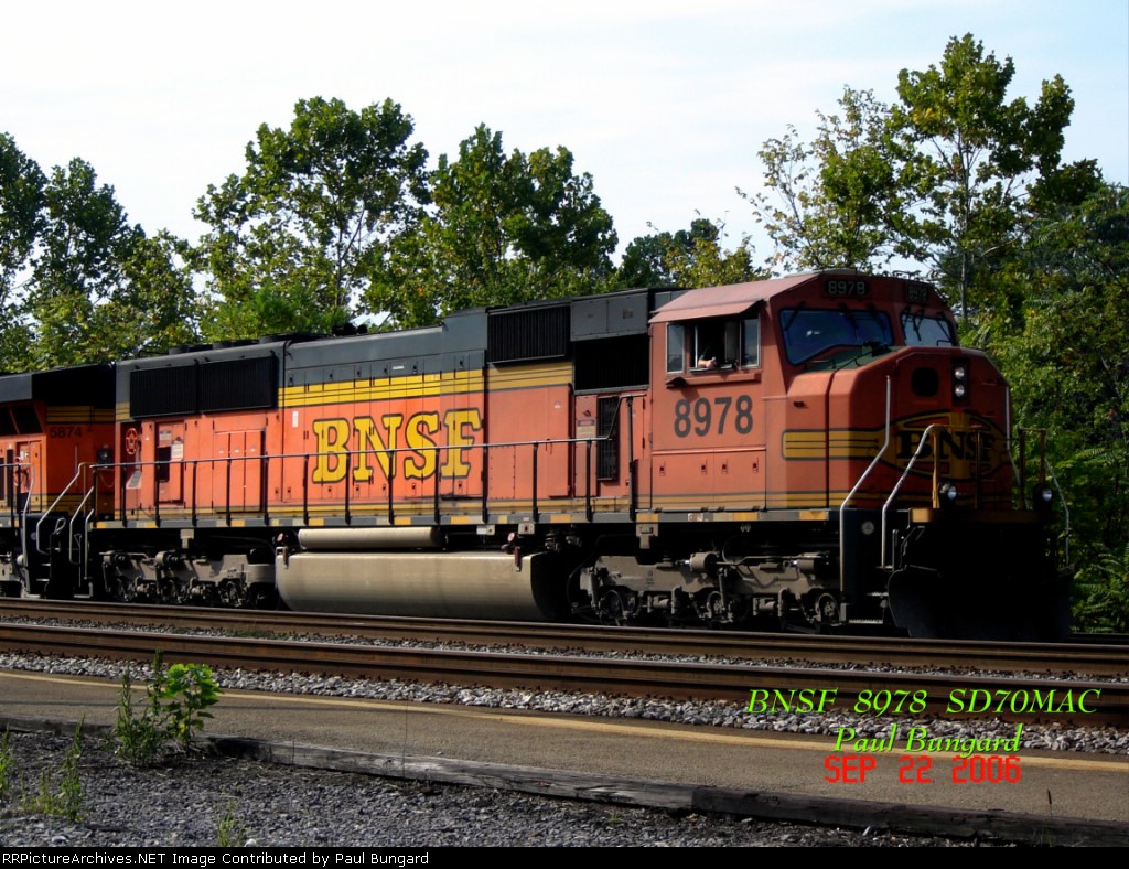 BNSF 8978 SD70MAC 09/22/2006