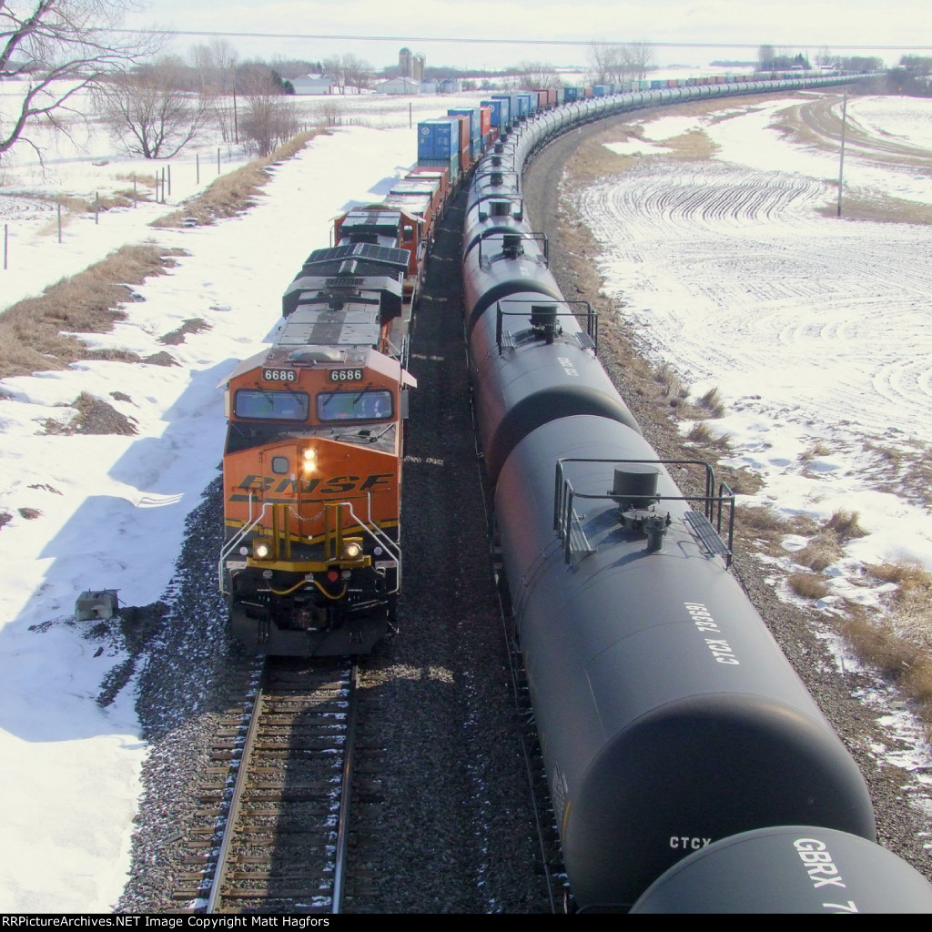 BNSF 6686