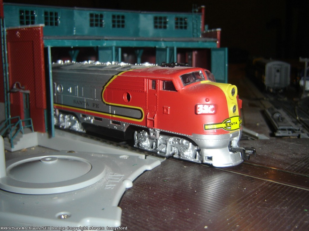 BACKING INTO THE ROUNDHOUSE