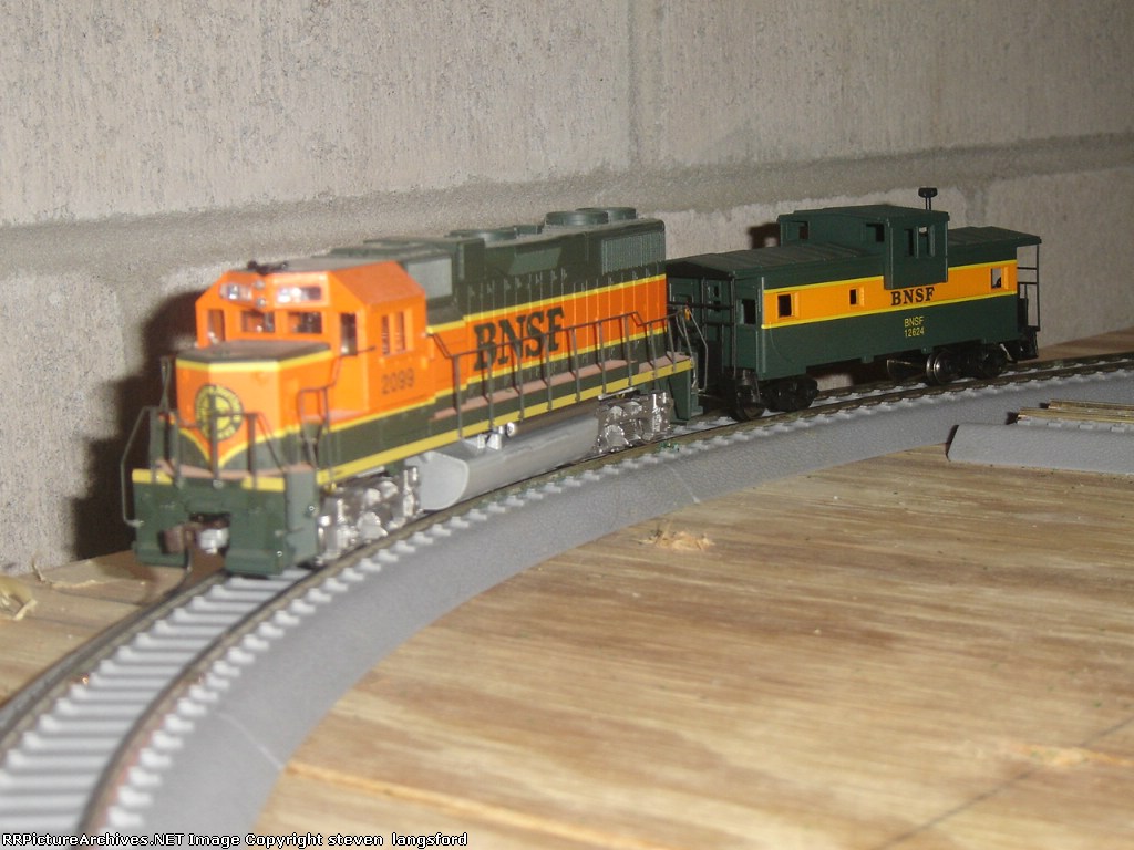 MY BRAND NEW BNSF CABOOSE