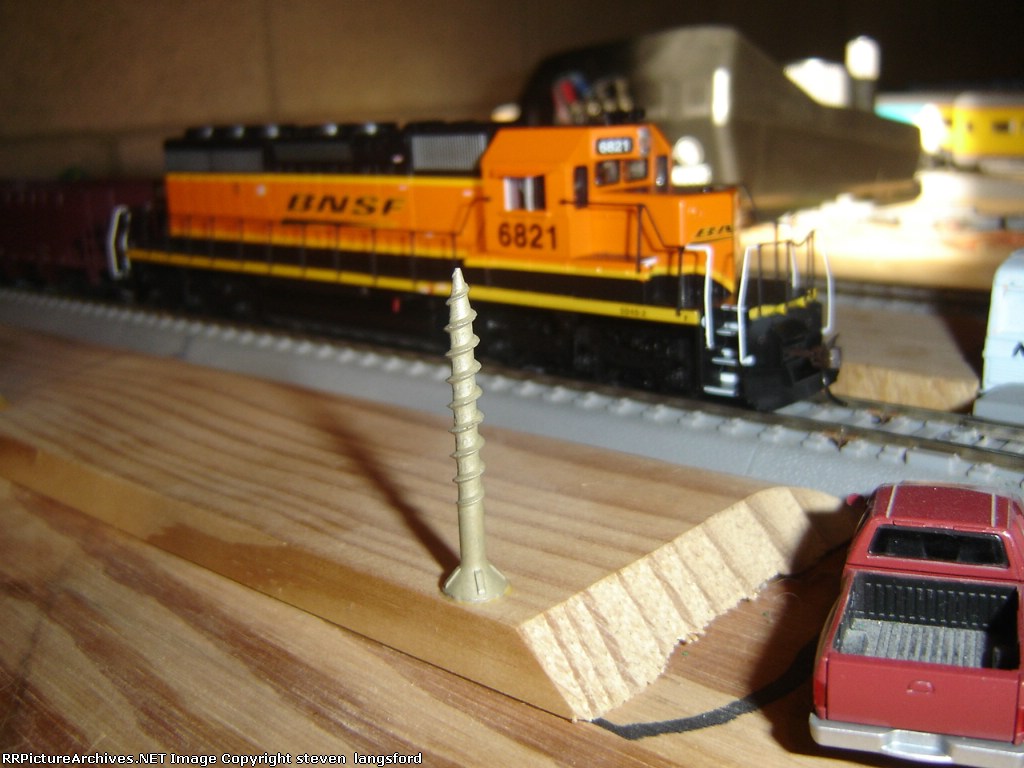 MY BRAND NEW BNSF (EMD SD40-2)