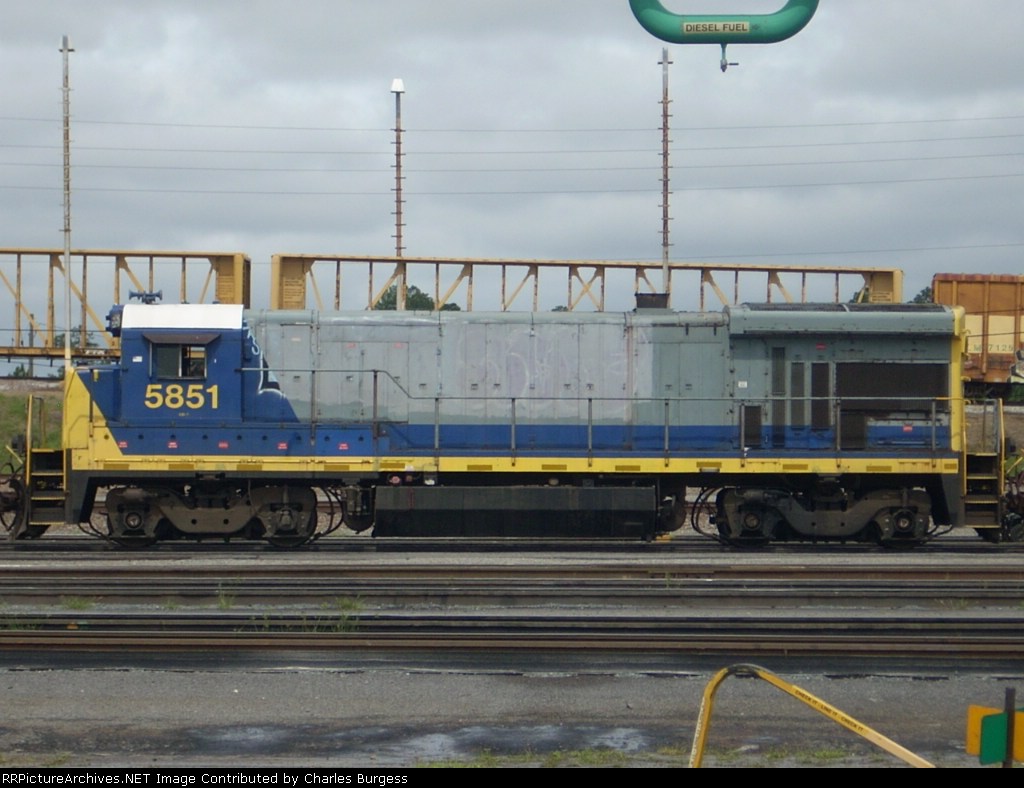 CSX 5851