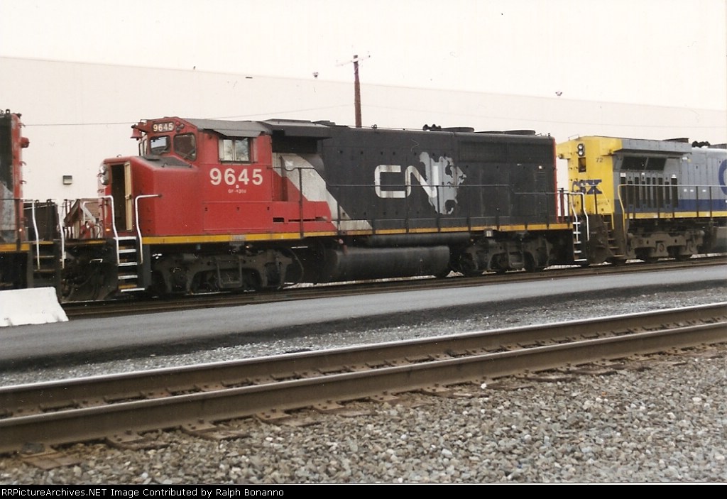 GP40-2L 9645 puts in an appearance on a CSX detour train over the NYS&W