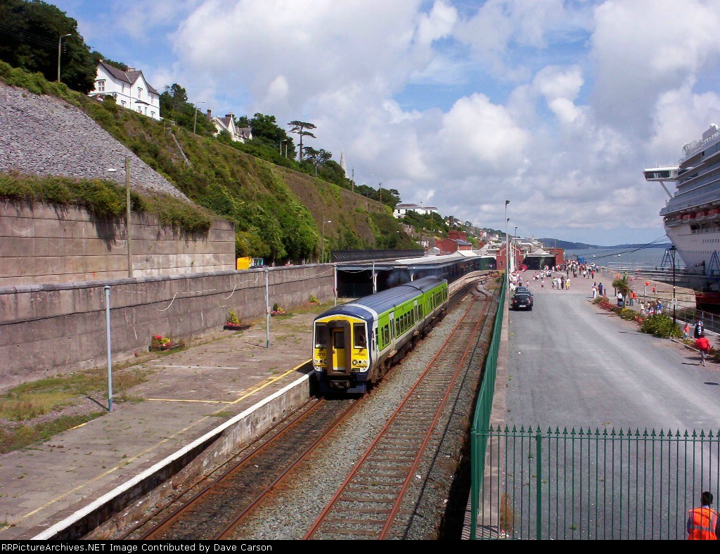 2700 class diesel unit working on a special Grand Princess service to Cork.