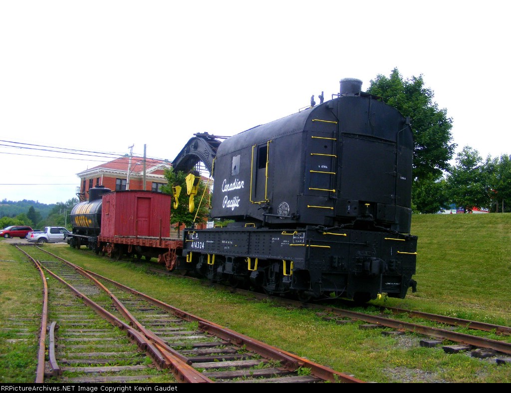 SHRR crane train consist