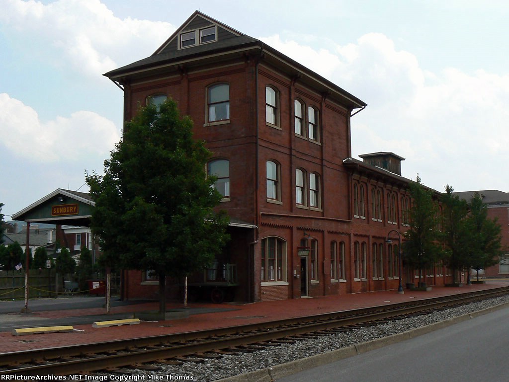 PRR Sunbury Station