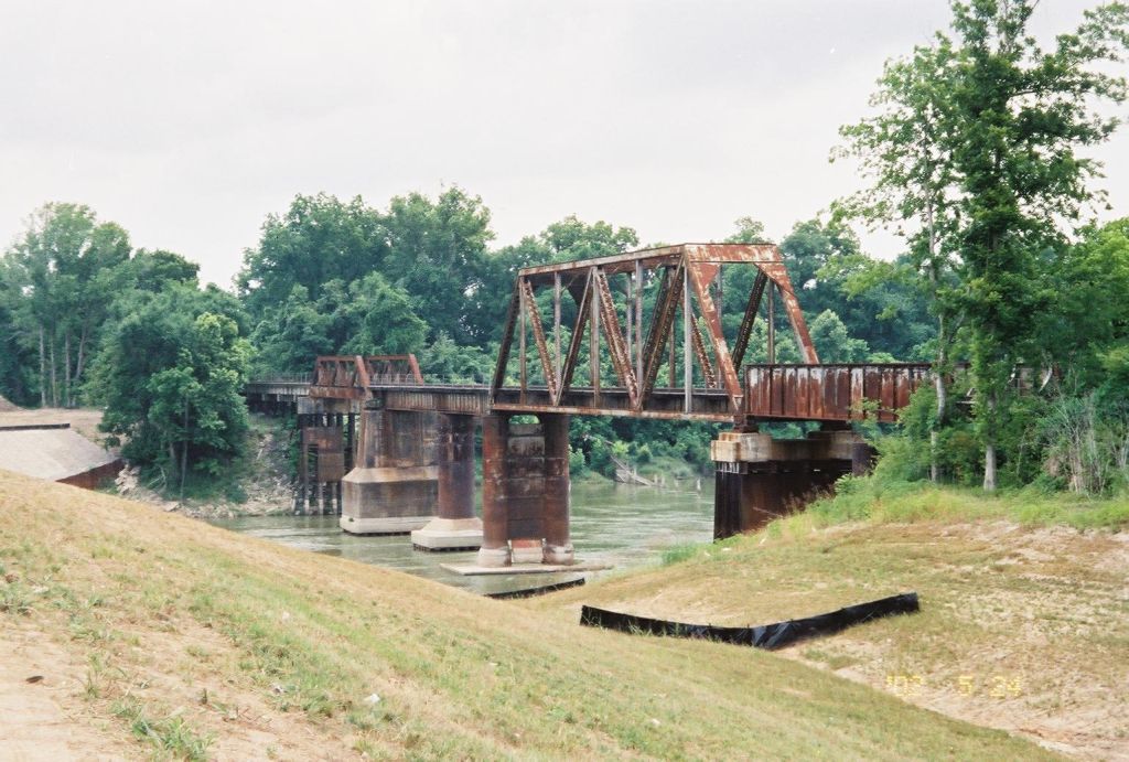 Trinity River Bridge May 2002