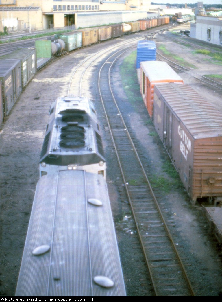 1183-02 Southbound/eastbound Amtrak North Star arrives Midway Station