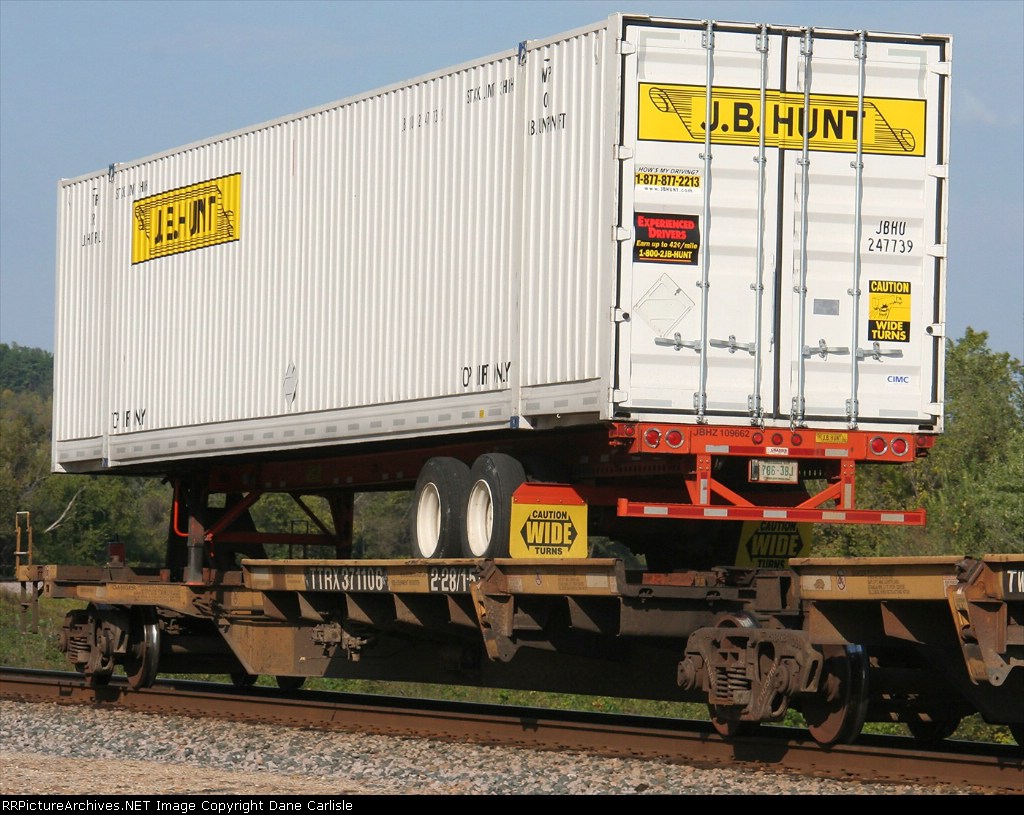 J B Hunt 53' container