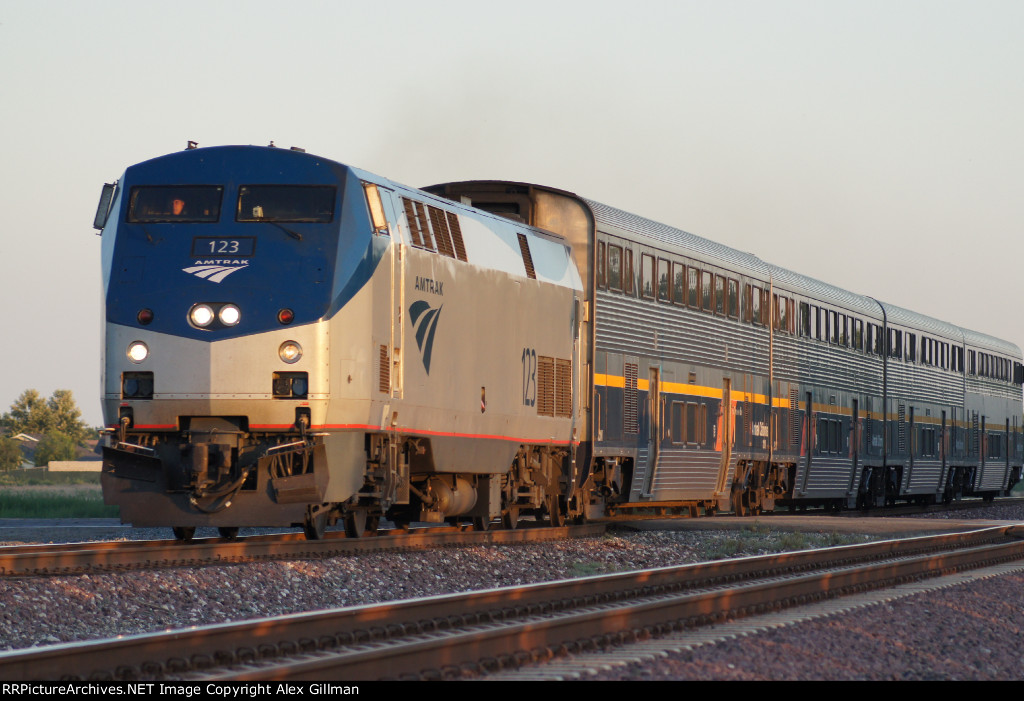 Amtrak 123 West