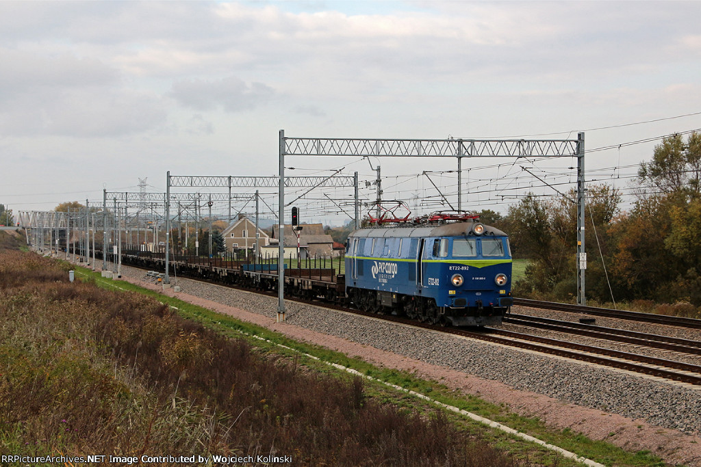 ET22-892