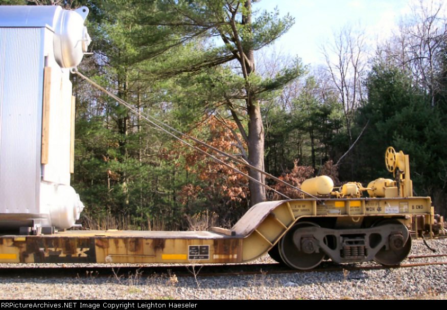 QTTX 130951 with oversize load