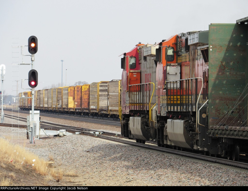 WB manifest approaches CP566