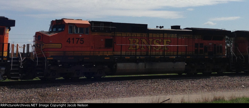 BNSF 4175