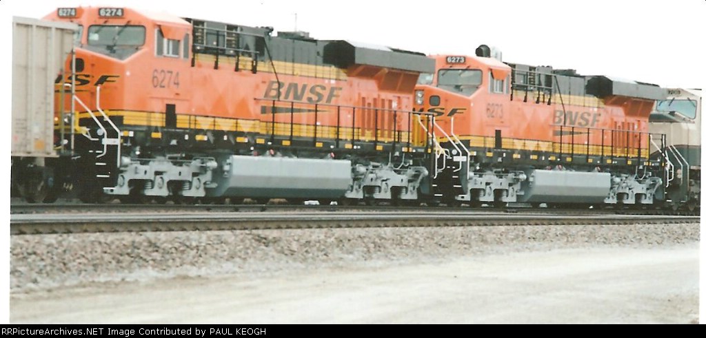 Close up shot of BNSF 6274 AND BNSF 6273 at Cushman Junction.
