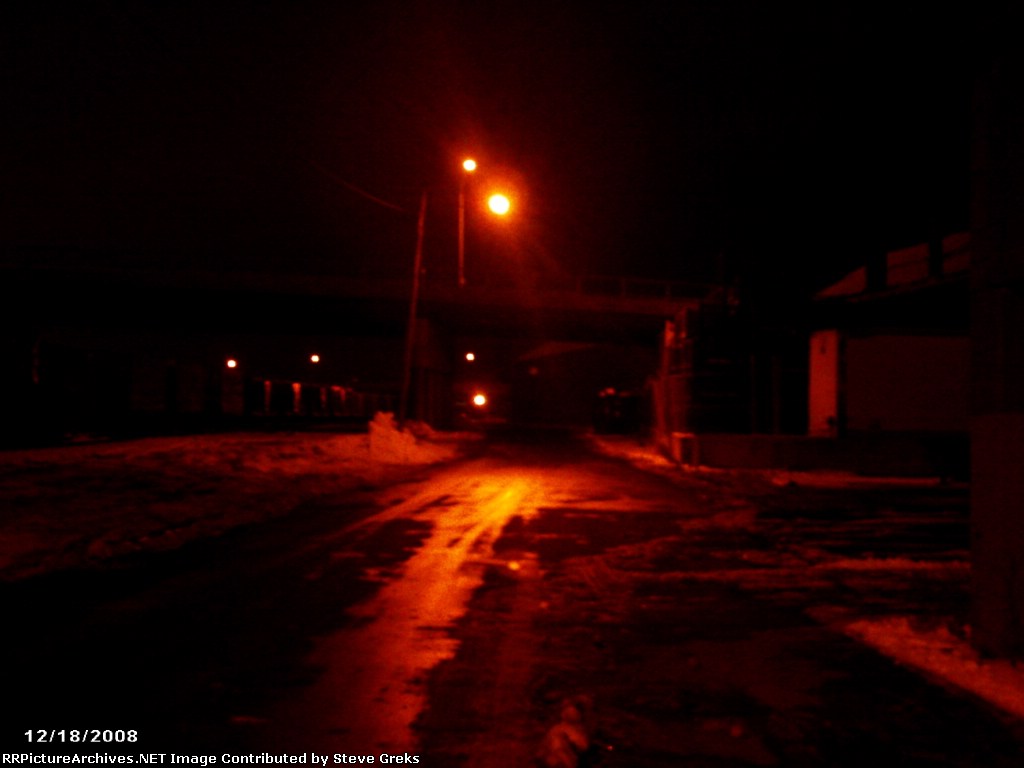 NS 5084 switching into a siding and staying here for the night