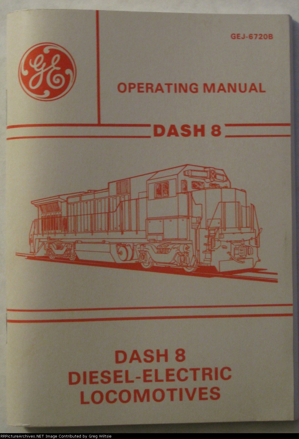 Operating Manual for GE's Dash 8 Diesel-Electric Locomotives